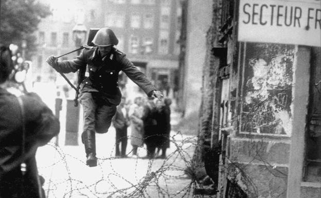 La increíble historia del túnel bajo el Muro de Berlín que cambió 29 ...